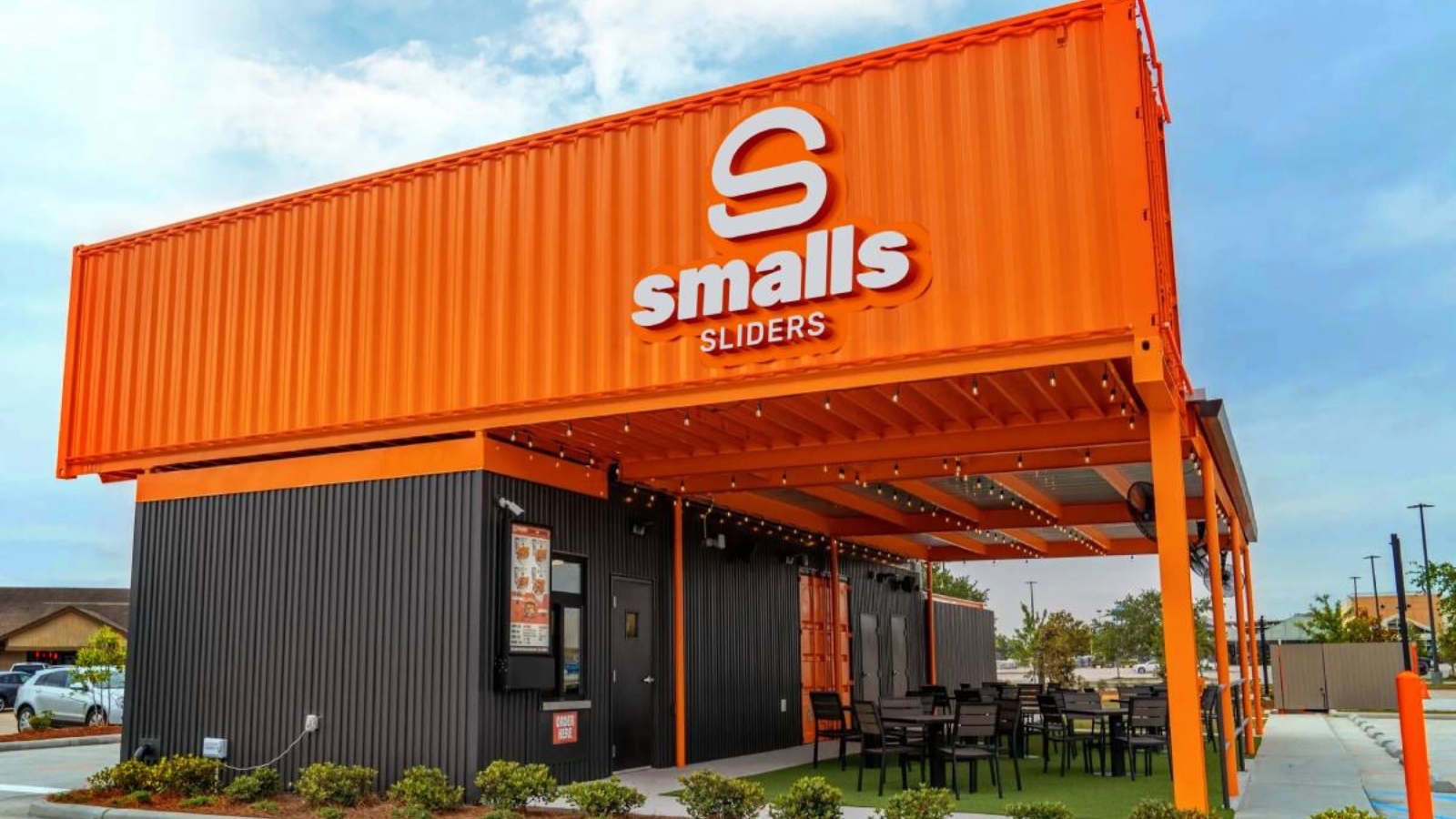 First 100 Guests to Receive a Giveaway at Smalls Sliders Monday
